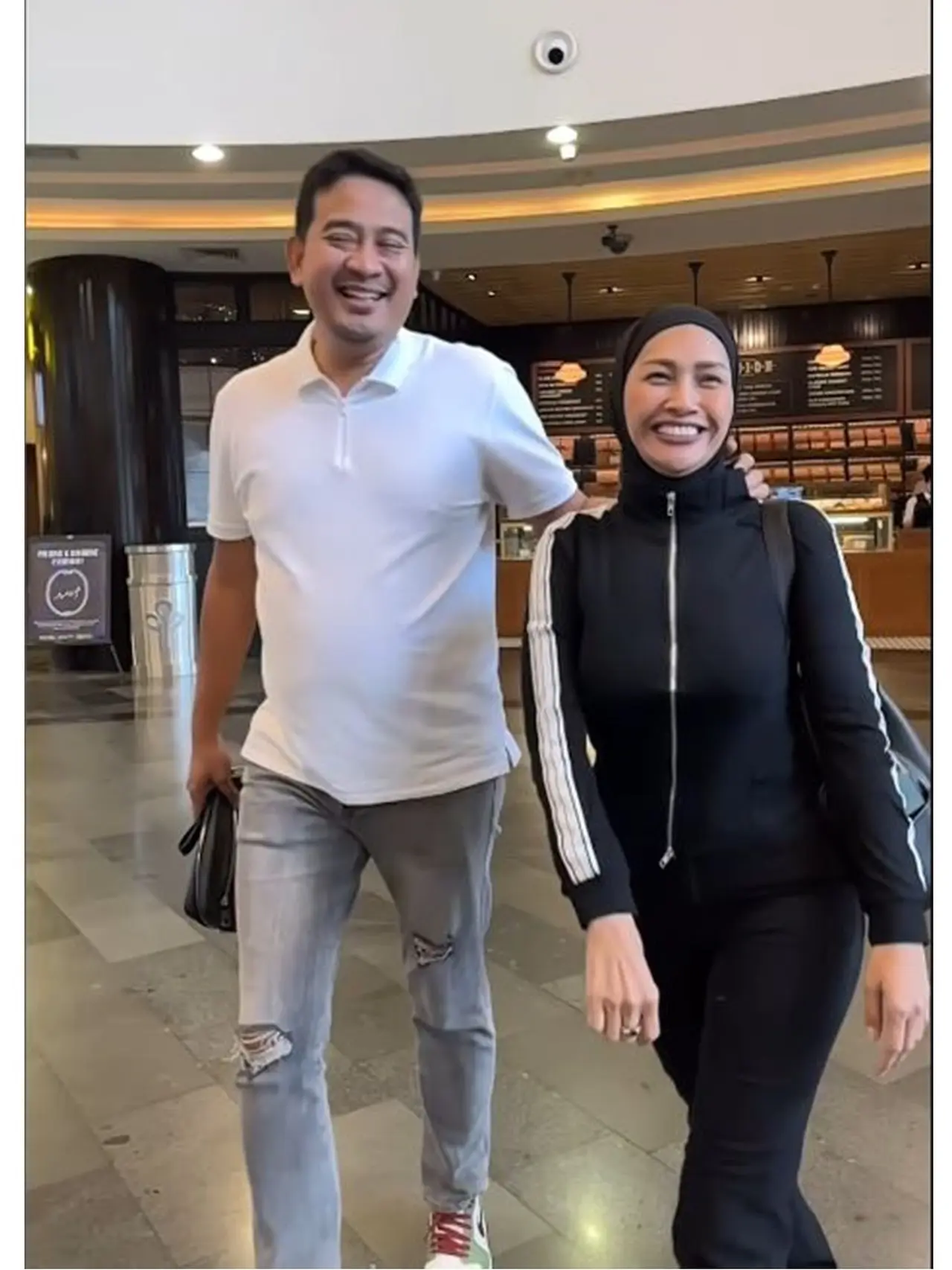 6 Potret Tata Janeeta yang Kerap Tampil Berhijab Usai Lebaran, Banjir ...