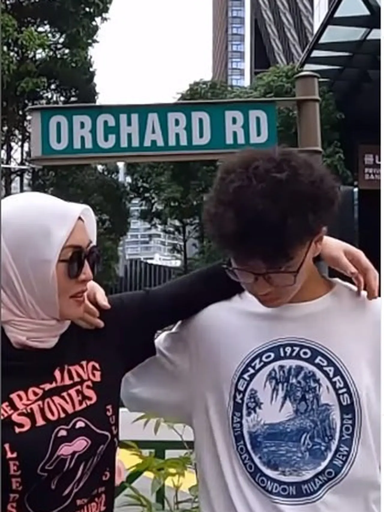 Sempat Berpisah 10 Tahun, Ini 8 Potret Kompak Angelina Sondakh dan ...