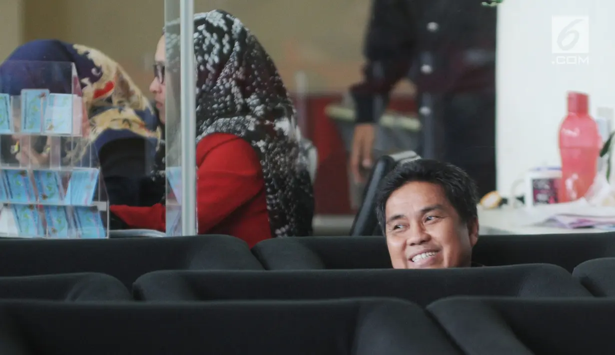 FOTO: Soal Kasus Suap Hakim dan Panitera, KPK Periksa Ketua PN ...