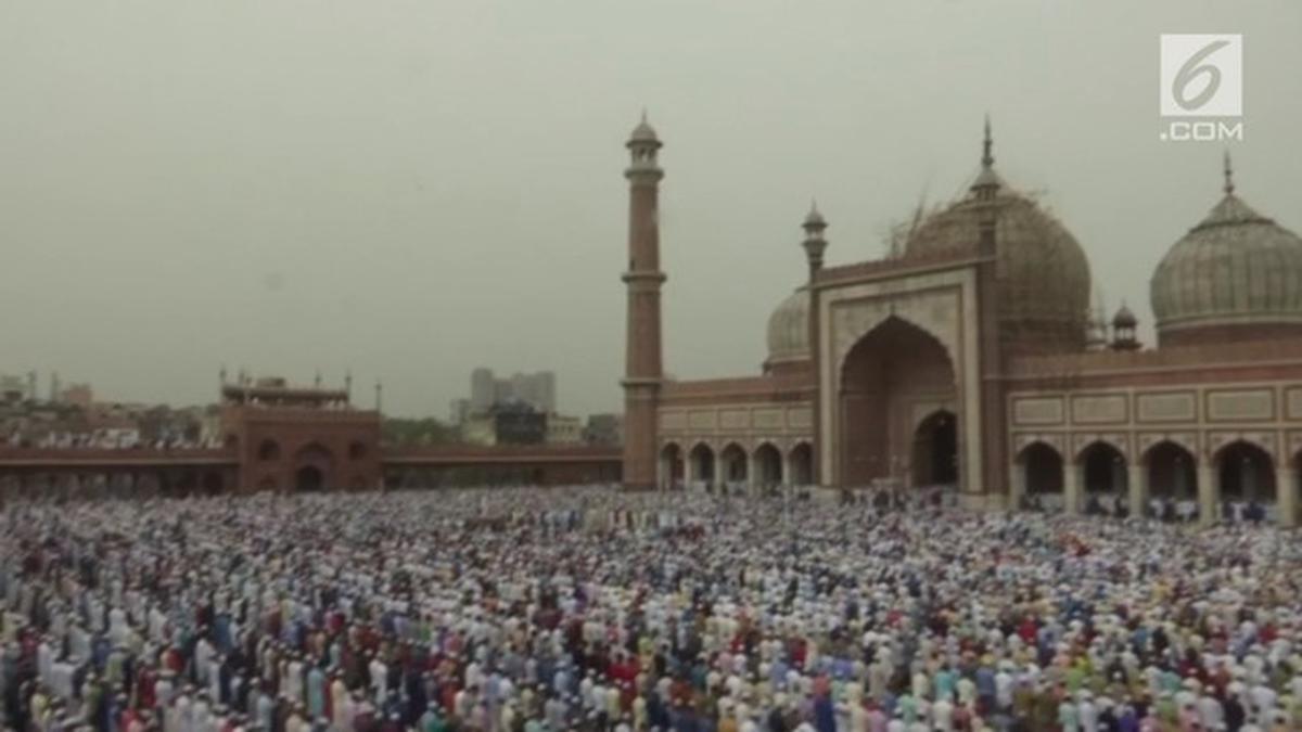 VIDEO: Umat Muslim di India Rayakan Idul Fitri