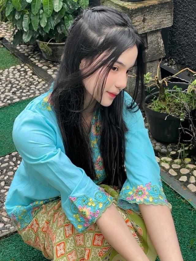 7 Potret Jazzlyn Trisha JKT48, Anggota Termuda yang Baru Lulus SD