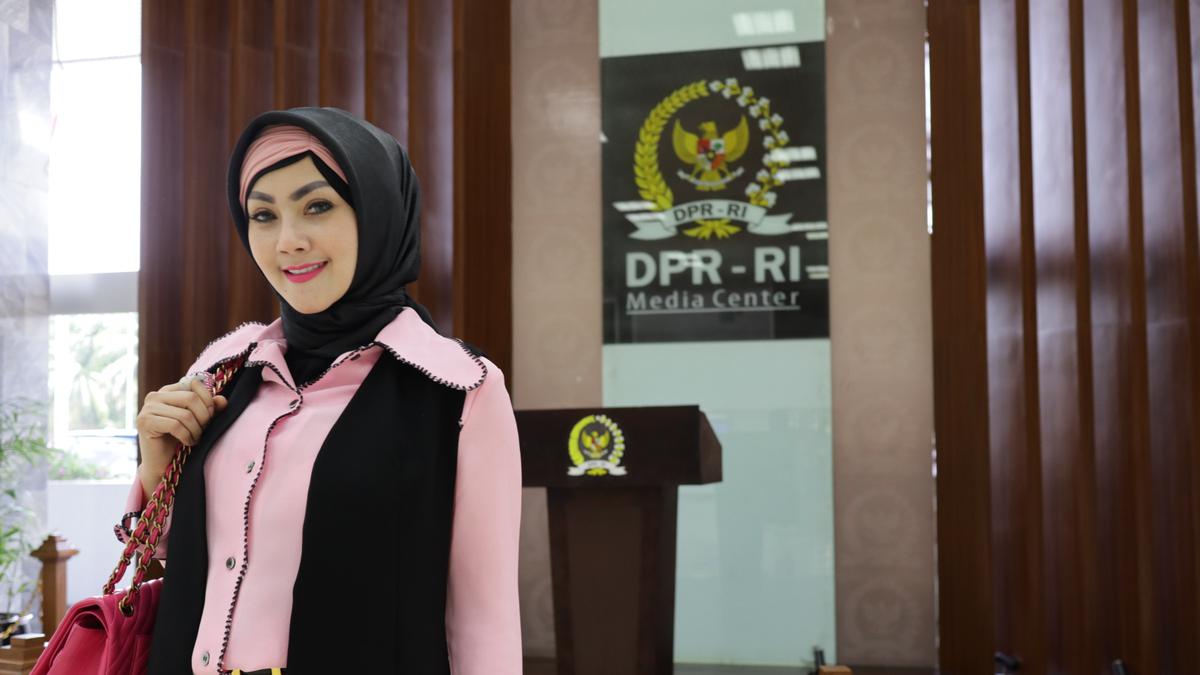 Ade Fitrie Kirana Apresiasi Pemerintah soal Rohingya - ShowBiz Liputan6.com