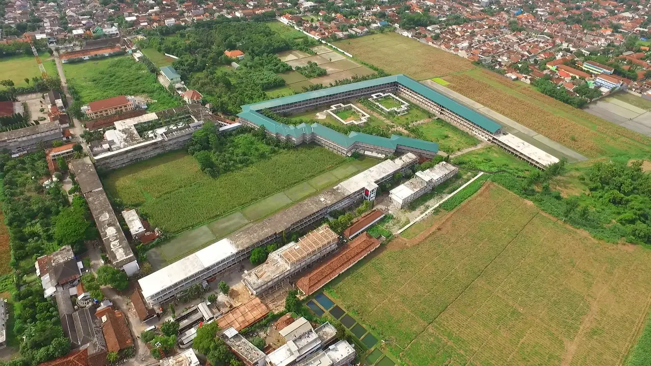 Kisah KH Abdul Karim Dirikan Ponpes Lirboyo di Daerah Wingit, Jin Jadi ...
