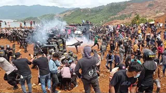 Demo Tuntut Pembukaan Tambang di Blok Mandiodo Konawe Utara Berakhir Ricuh, Banyak Warga Terluka ...