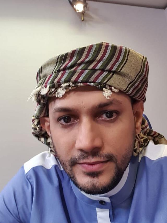 7 Potret Ustaz Kasif Heer, Beri Hadiah Natalie Holscher Tiket Umrah ...
