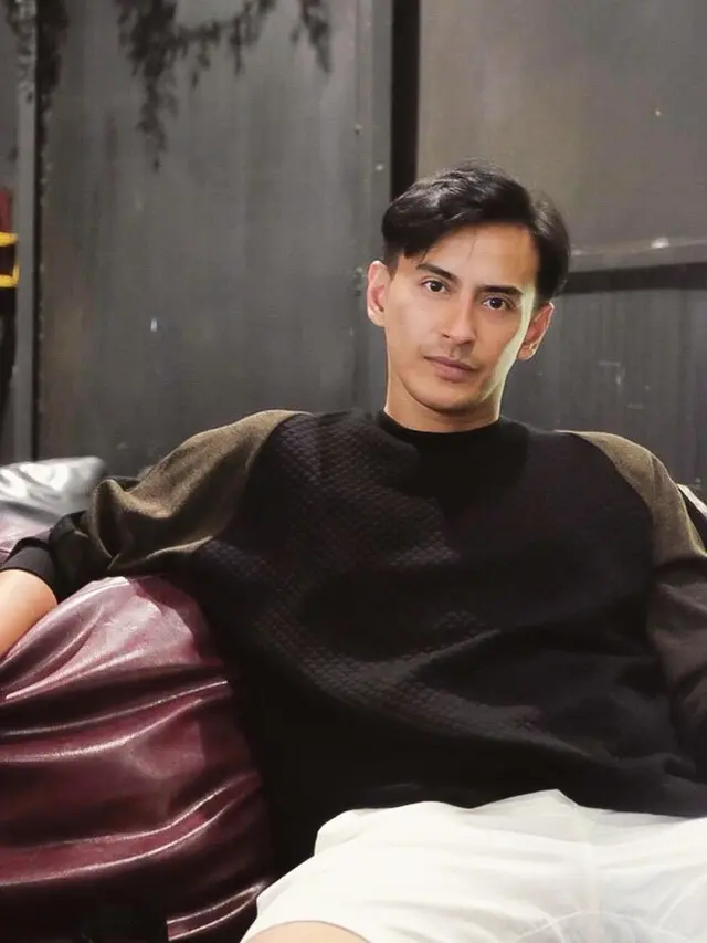 6 Potret Terbaru Habibi Hood, Tetap Awet Muda di Usia 35 Tahun - Hot ...