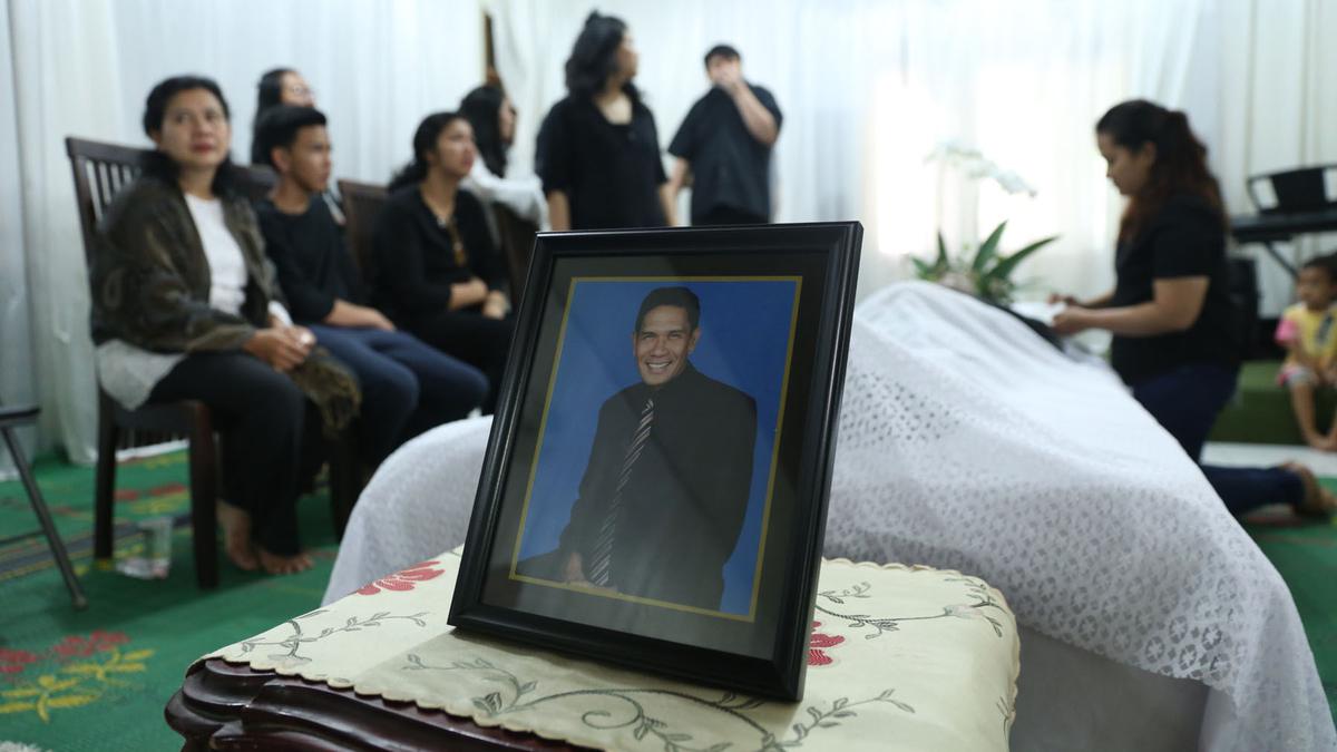 Kronologi Wafatnya Advent Bangun - Entertainment Fimela.com