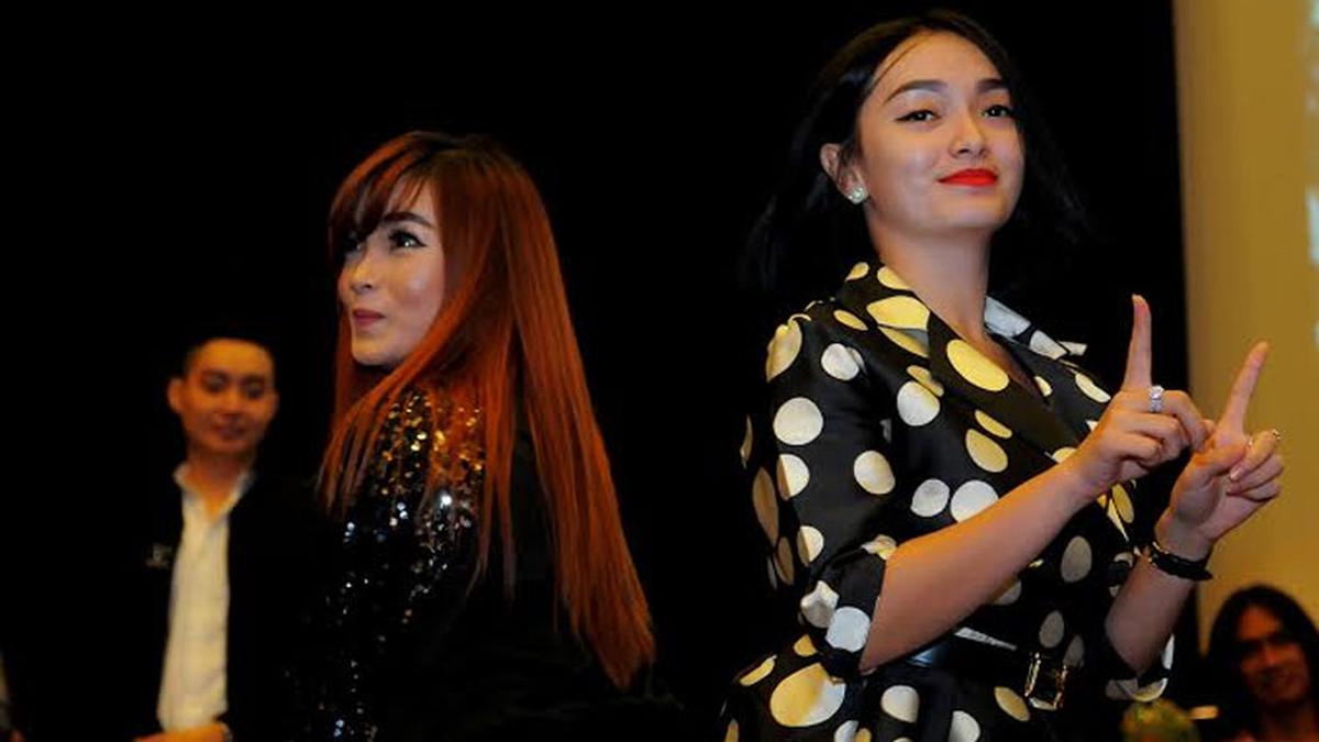 Angel Chibi Dan Pacarnya