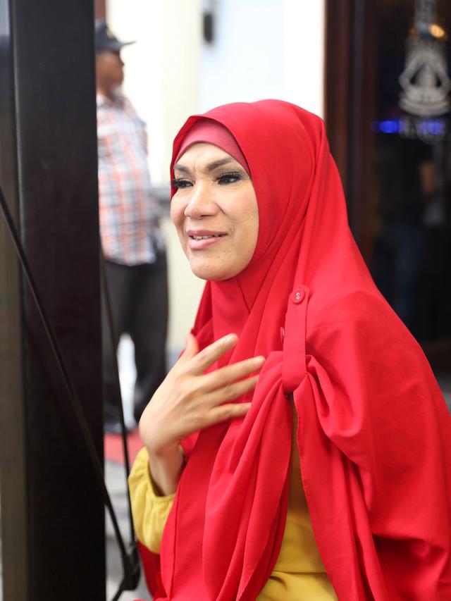 Kisah Hidup Dorce Gamalama dan Perjalanan Karier, Termasuk Disebut ...