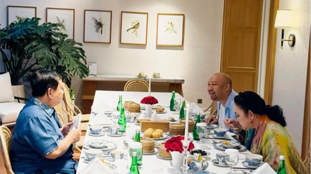 Prabowo Unggah Momen Berbuka Puasa Bareng Titiek Soeharto dan Didit ...