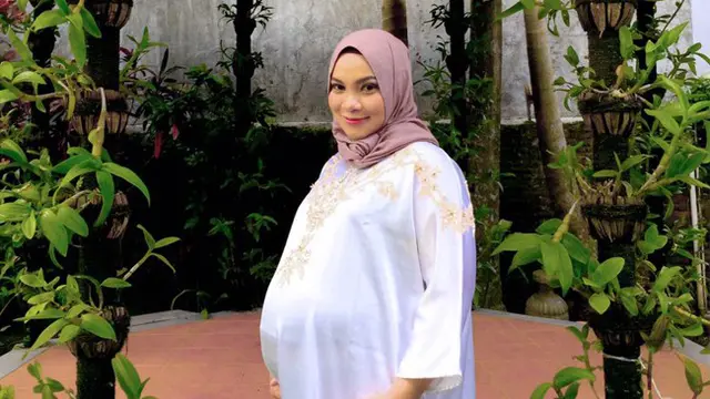 Perjuangan 11 Tahun Hanum Salsabiela Rais yang Mengharukan dan ...