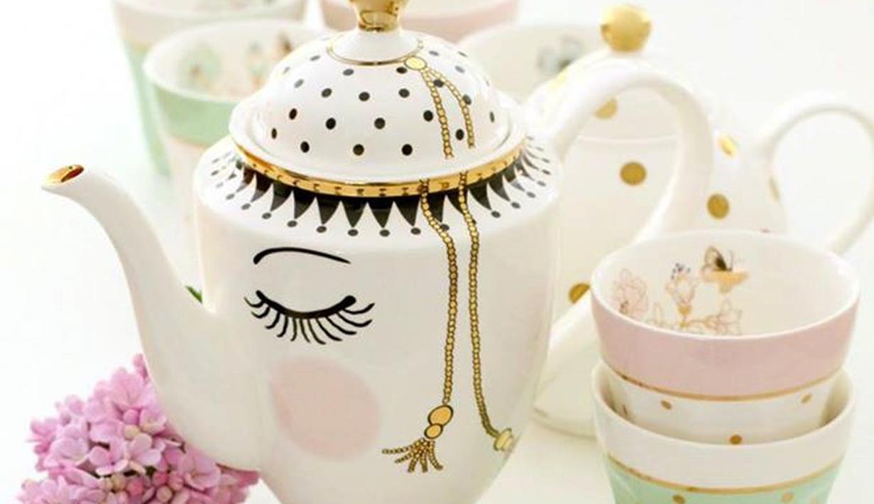 Teko Teh Lucu Dan Unik Bikin Acara Keluarga Makin Berkesan - Photo ...