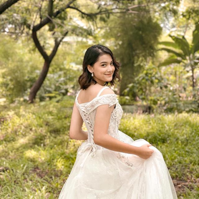Makin Menawan, Ini 6 Gaya Callista Arum Pakai Dress Hingga Gaun yang ...
