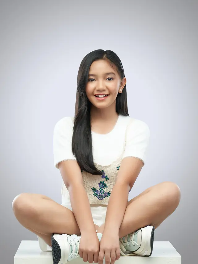 Iren Glory Luncurkan Debut Single Terima Kasih Guruku (Guruku Tersayang), Melly Goeslaw Beri ...