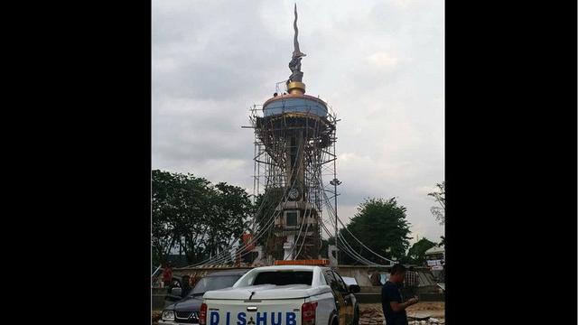 Keris Raksasa Asal Yogyakarta Jadi Ikon Kota Jambi - Regional Liputan6.com
