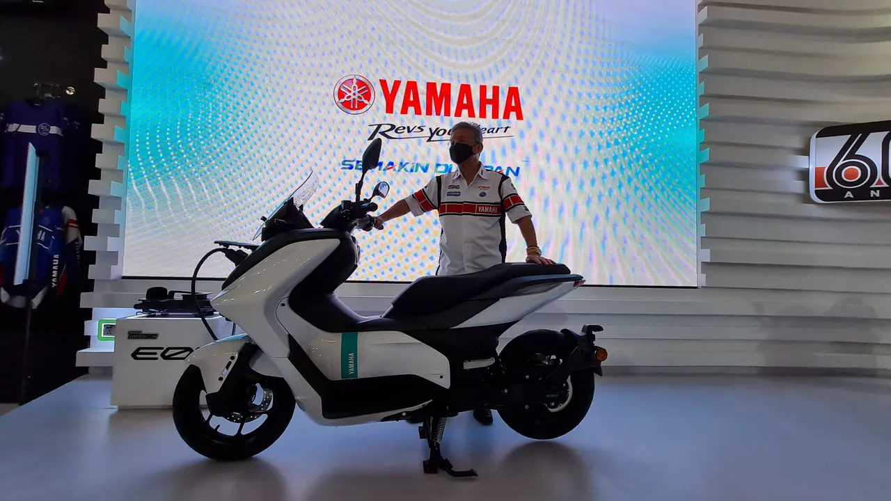 Tampilan Mirip, Yamaha E01 Bakal Dirilis Sebagai NMax Listrik ...