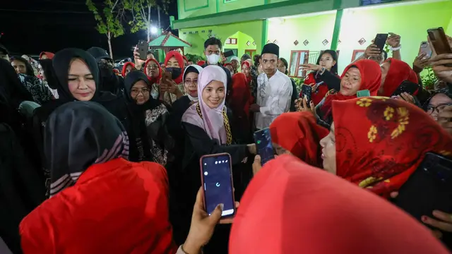Safari Politik di Lampung, Siti Atikoh Ganjar Menginap di Ponpes ...