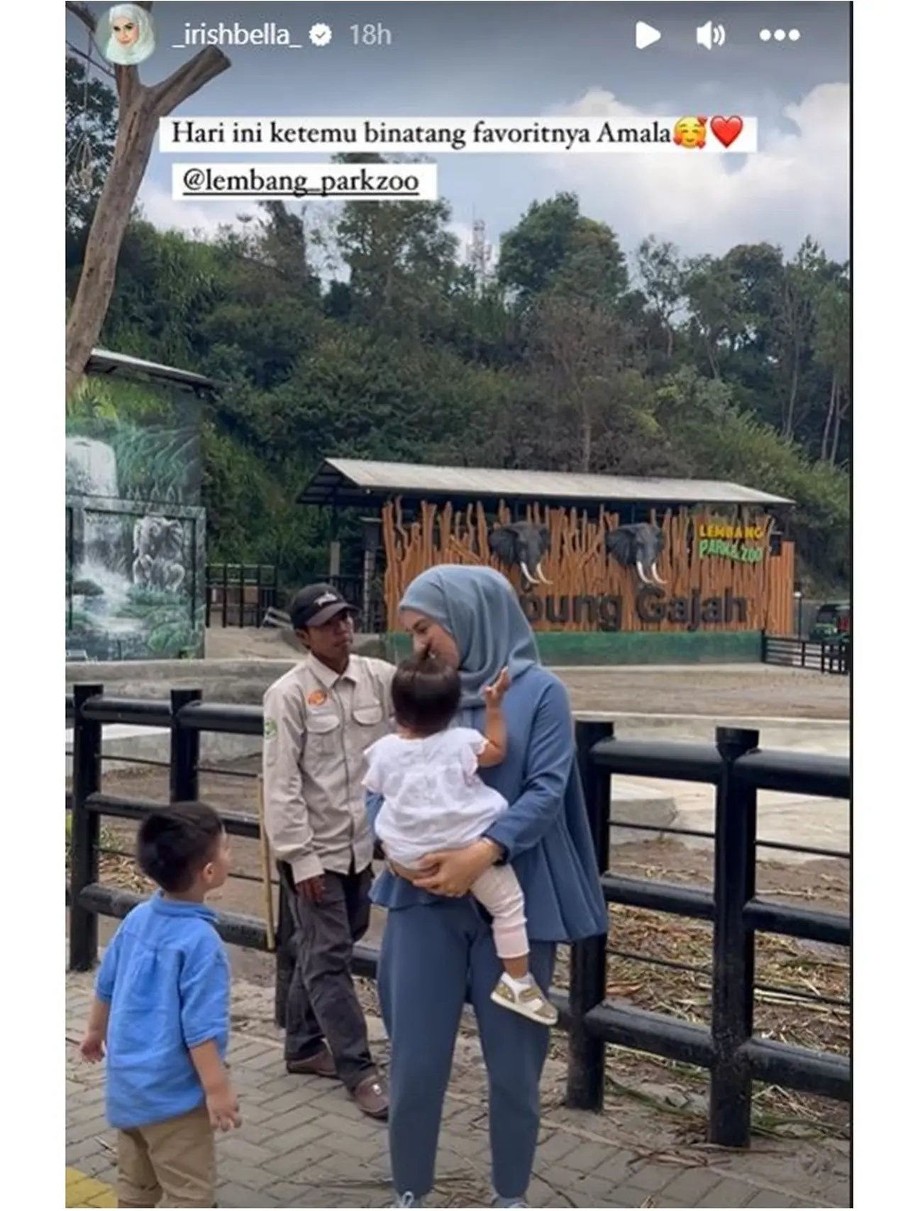 Masih Tanpa Ammar Zoni, Ini 6 Potret Irish Bella Ajak Anak Pelesir ke Lembang - Hot Liputan6.com
