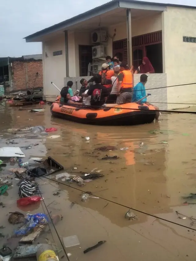 7 Kecamatan di Kota Bekasi Terdampak Banjir, 140 Rumah Terendam hingga 3 Meter - News Liputan6.com