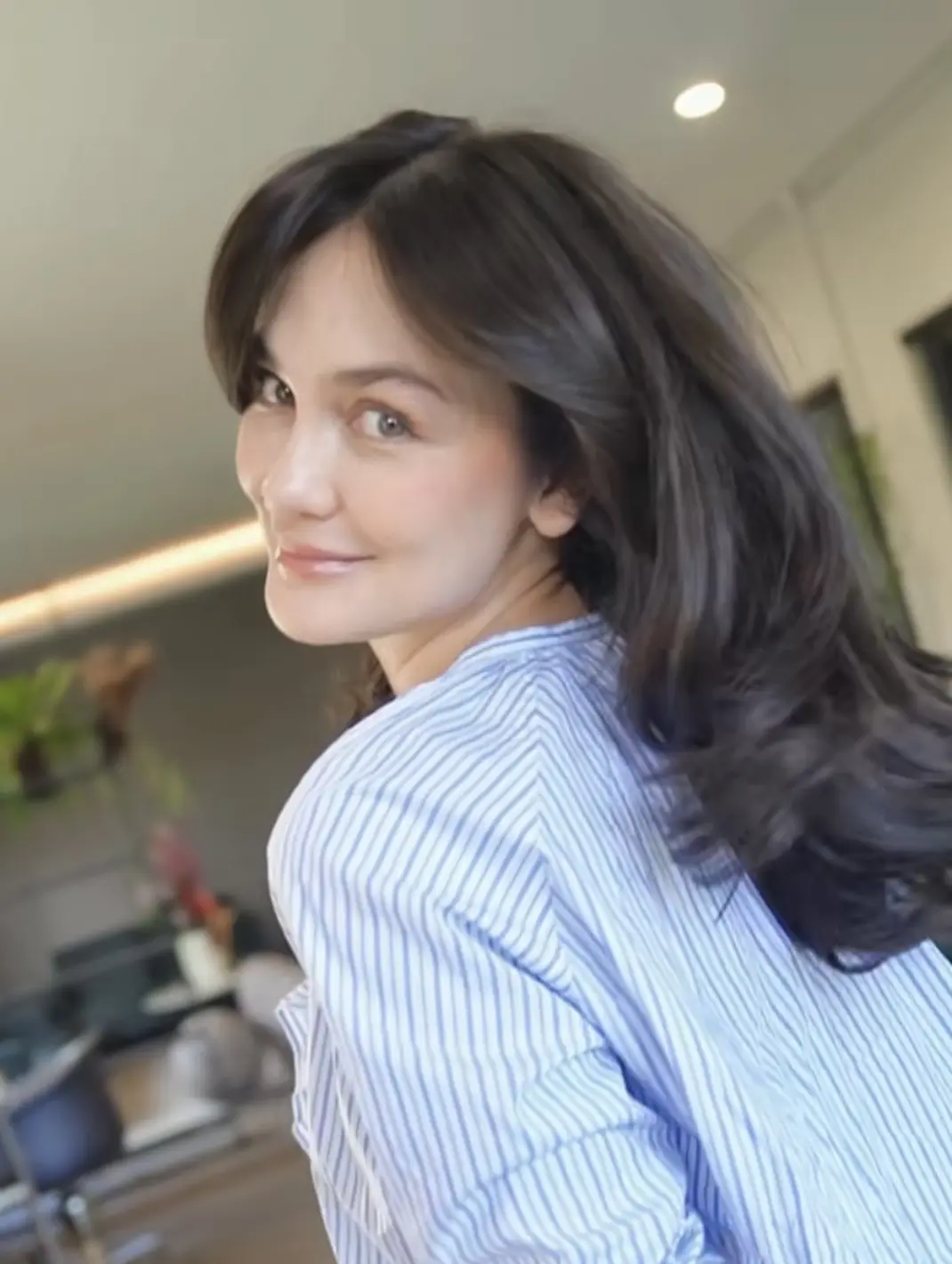 6 Potret Luna Maya Dengan Rambut Terbaru Disebut Makin Berumur Makin Cantik Photo