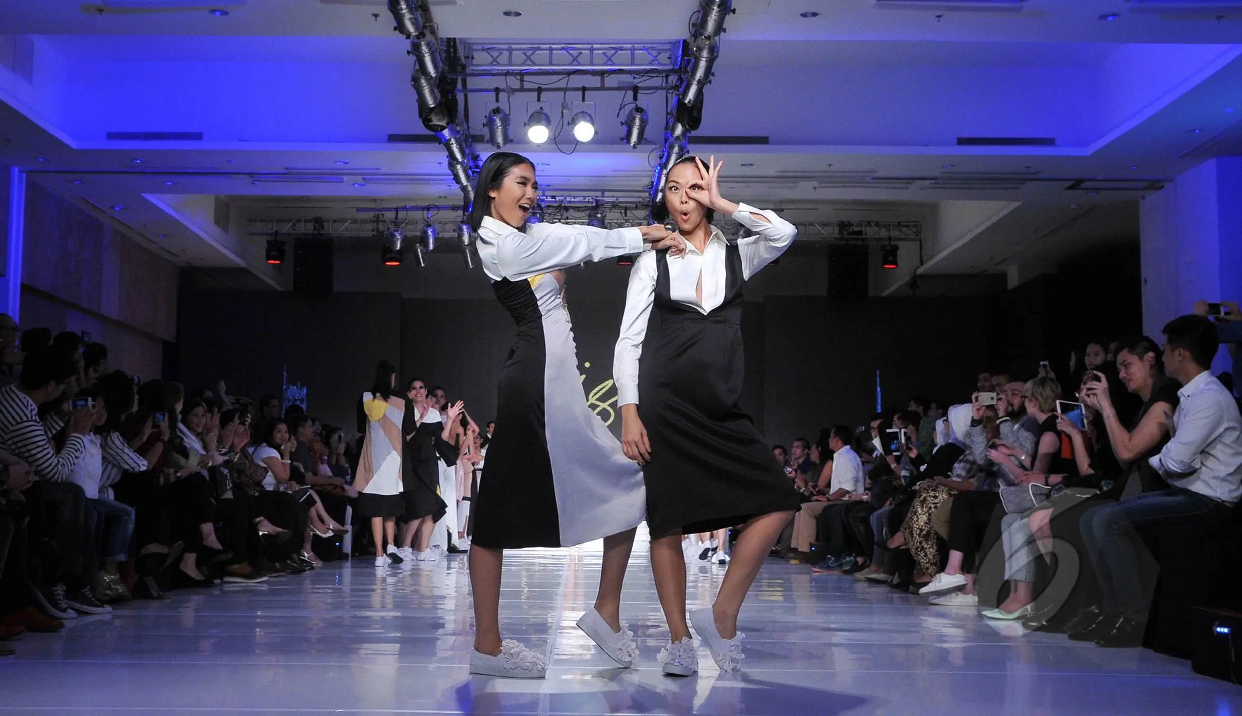 Debut ISIS Dalam Dunia Fashion - Foto Liputan6.com