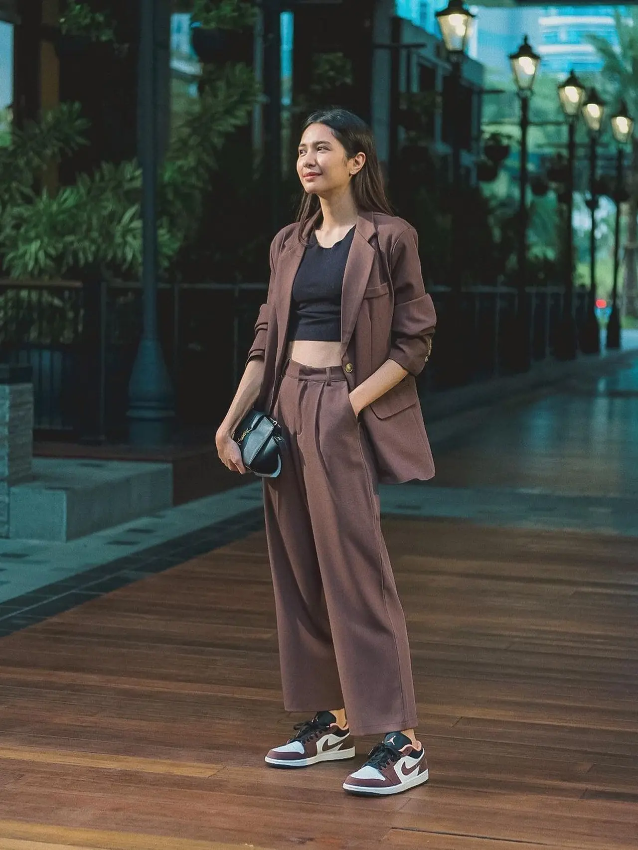 7 Cara Menggunakan Blazer agar Tampil Stylish dari Pevita Pearce hingga ...