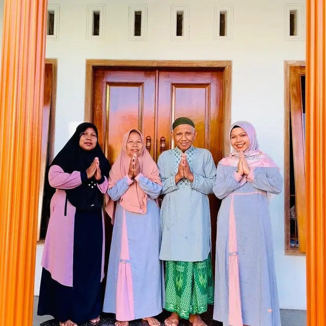 6 Potret Hangat Kebersamaan Raeni dengan Orangtuanya, Sosok yang ...