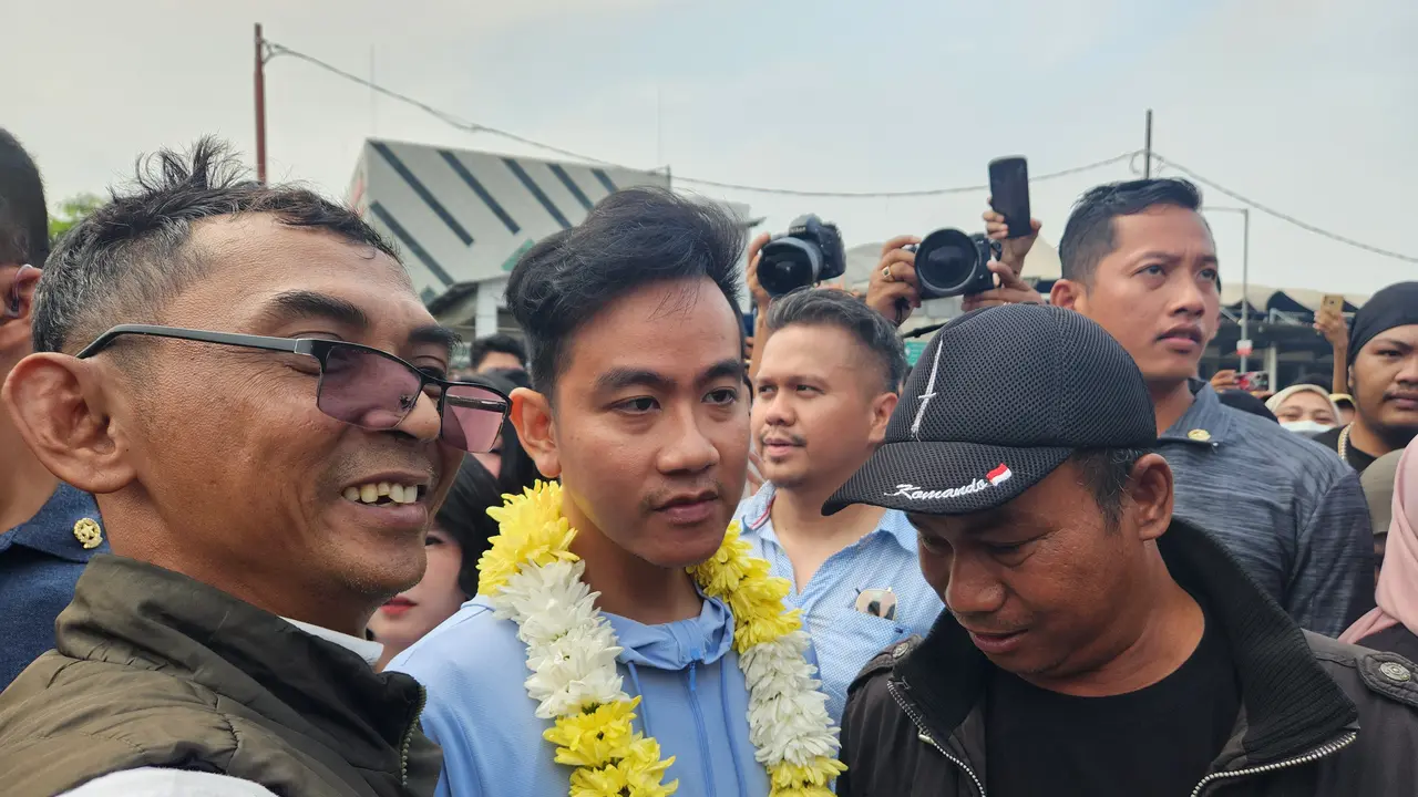 Gibran Ziarah ke Makam Habib Ali Kwitang - Pemilu Liputan6.com