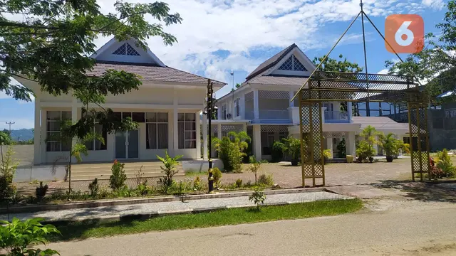 Mengenal Rumah Adat Dulohupa di Gorontalo yang Kaya Filosofi - Regional ...