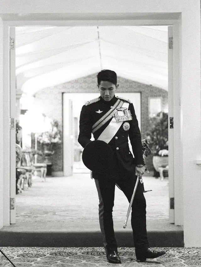 6 Potret Monokrom Pangeran Abdul Mateen Suami Anisha Rosnah, Disebut ...