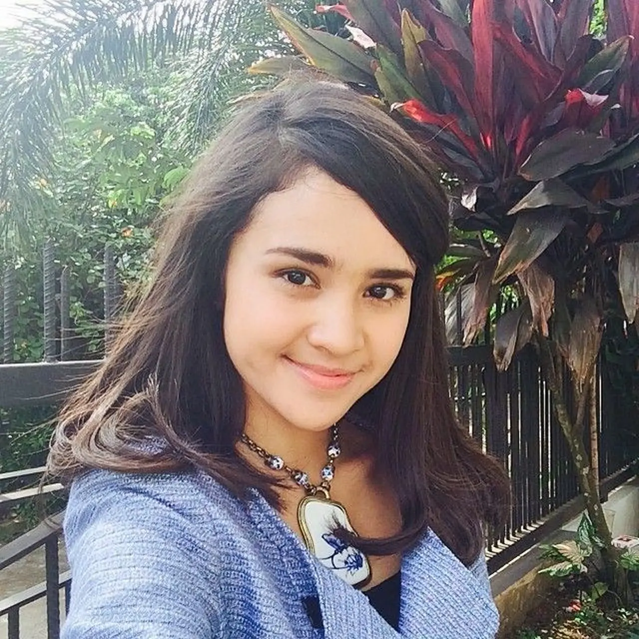 Beda Gaya Michelle Ziudith saat Belia dan Dewasa