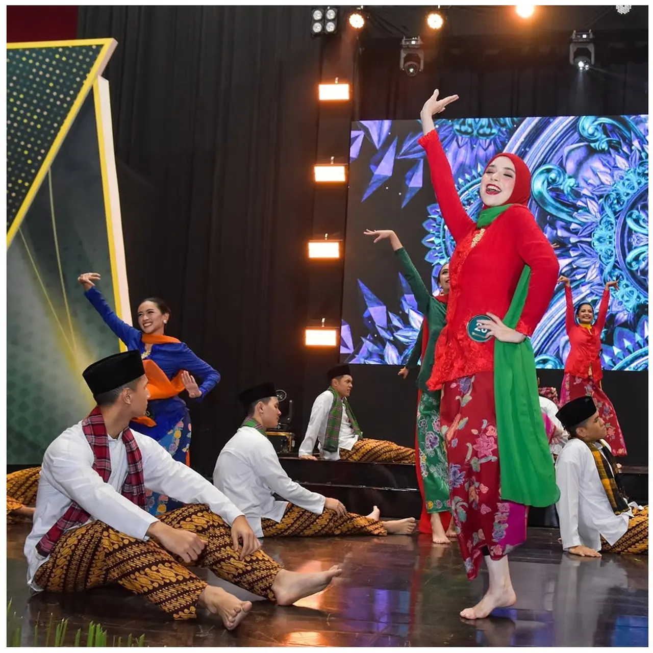 7 Potret Isabel Azhari, Putri Ayu Azhari Raih Gelar None Jakarta ...