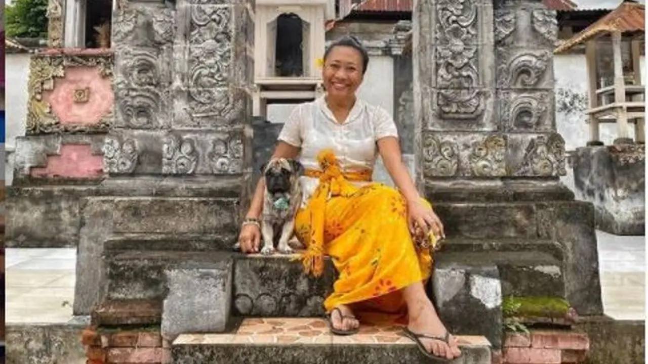 Buntut Insiden Kerupuk Babi Baso A Fung, Niluh Djelantik Beda Pendapat ...