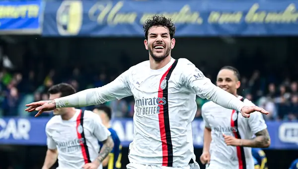 Cara Berkelas Suporter Al Nassr Menyambut Cristiano Ronaldo Ramai