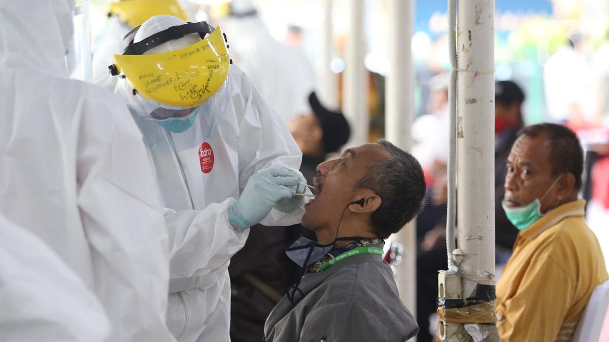 Tes Swab PCR untuk Tentukan Positif COVID-19 Lebih Efektif dari Tes ...