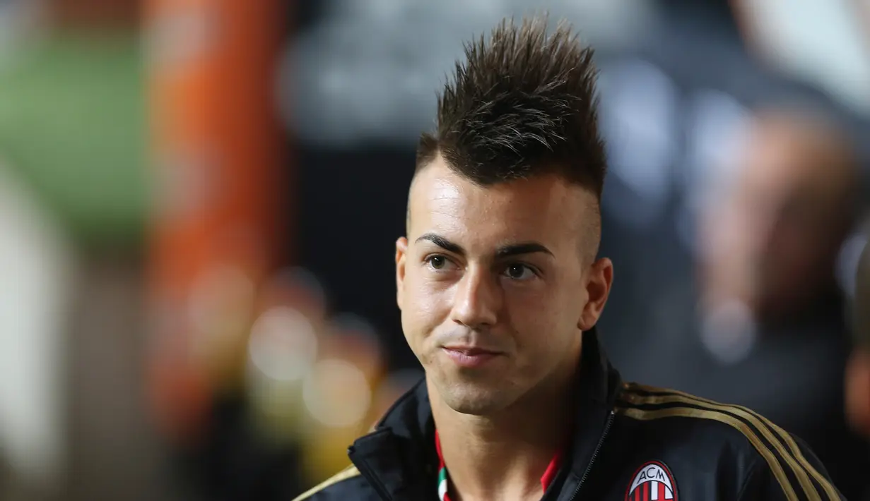 PHOTO: Adu Gaya Rambut Nyentrik Pesepakbola yang Pernah Jadi ...