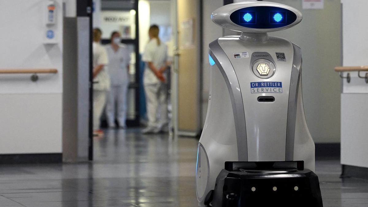 Unik, Jerman Gunakan Robot Pembersih untuk Hibur Pasien COVID-19 ...