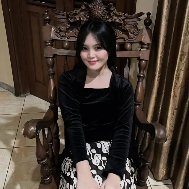 8 Potret Tia Septiana yang Ditolak Syuting, Alasannya Bikin Mandra Kesal - Hot Liputan6.com