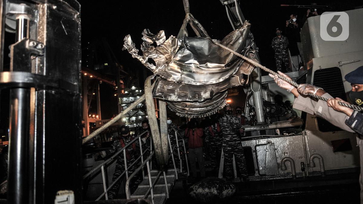 FOTO: Penampakan Bagian Turbin Sriwijaya Air SJ 182 yang Berhasil ...
