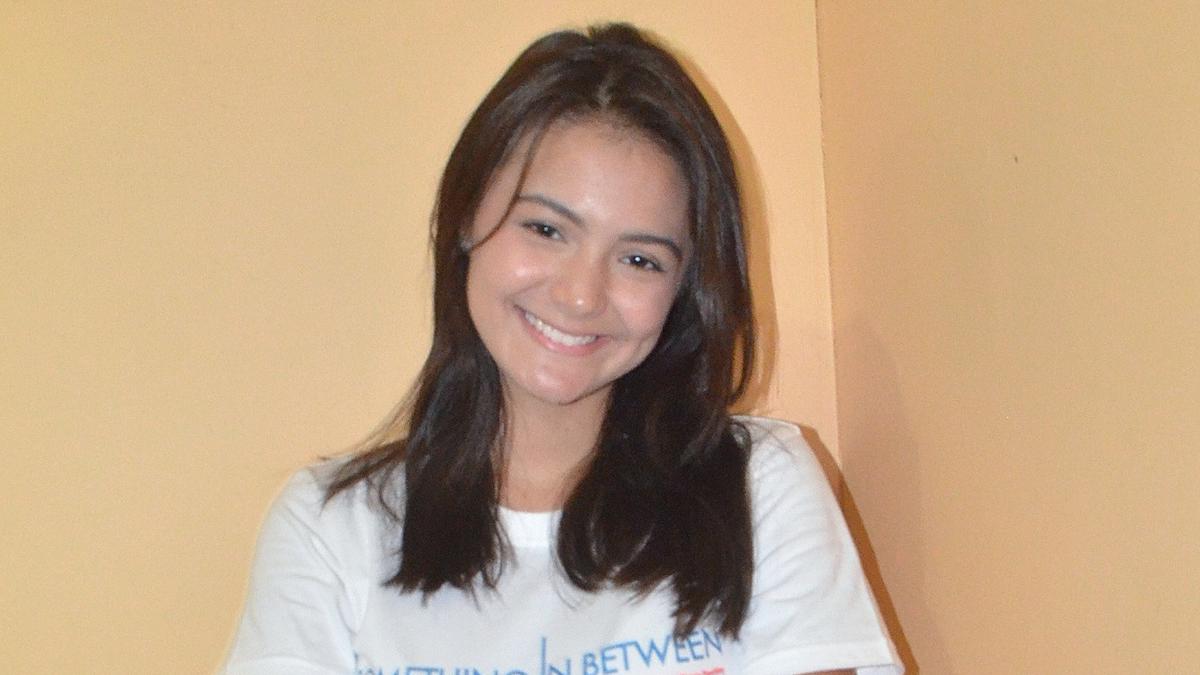 Mengaku Milenial, Amanda Rawles Tak Bisa Jauh dari Ponsel - ShowBiz ...