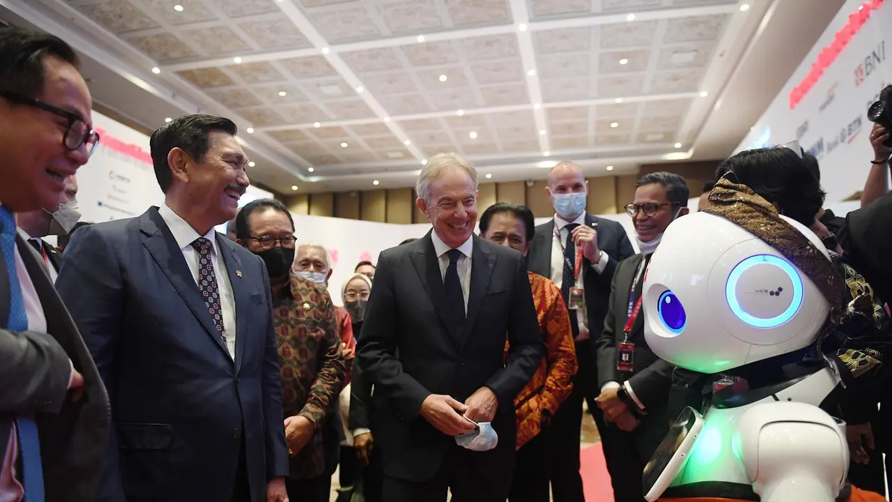 Teknologi 5G Smart Mining dan Robot AI Telkomsel Dipamerkan di Bali ...
