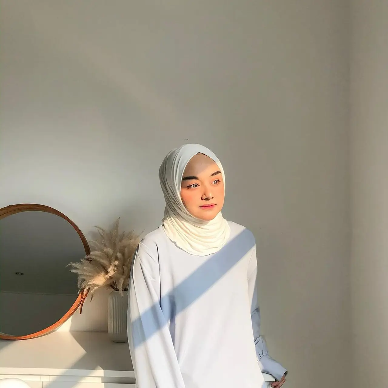 6 Potret Terbaru Antik Arifani Pemeran Nina di Sinetron Mutiara, Mantap Berhijab - Hot Liputan6.com