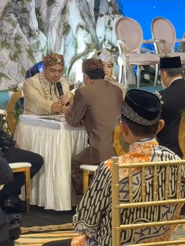 Ade Govinda Resmi Menikahi Indi Arisa dengan 3 Maskawin, Dari Logam ...
