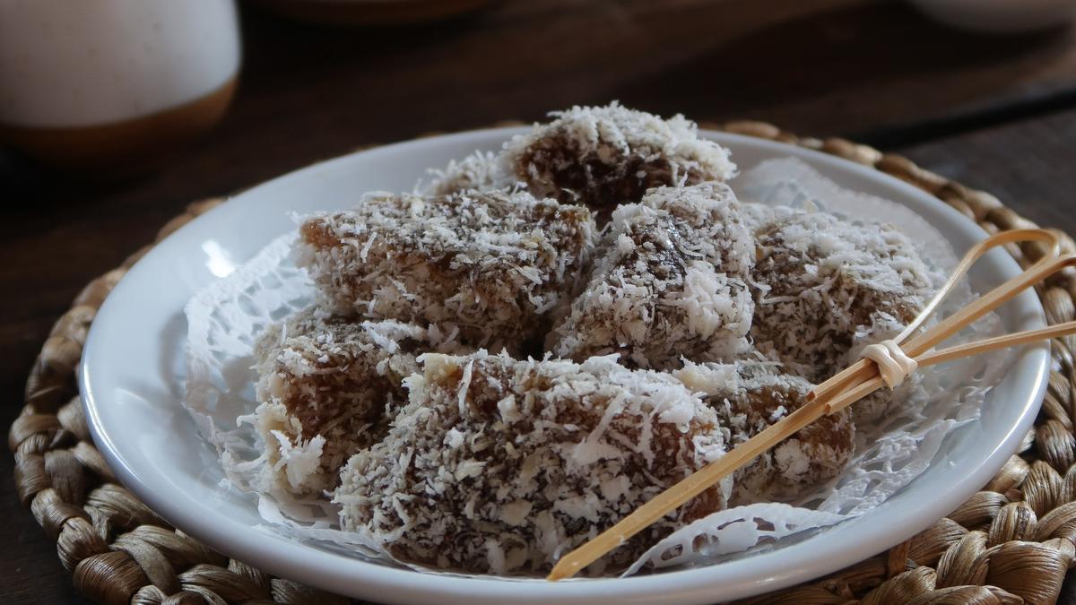 5 Resep Kue Tradisional Kukus Empuk dan Lembut Pakai Gula Merah - Food Fimela.com