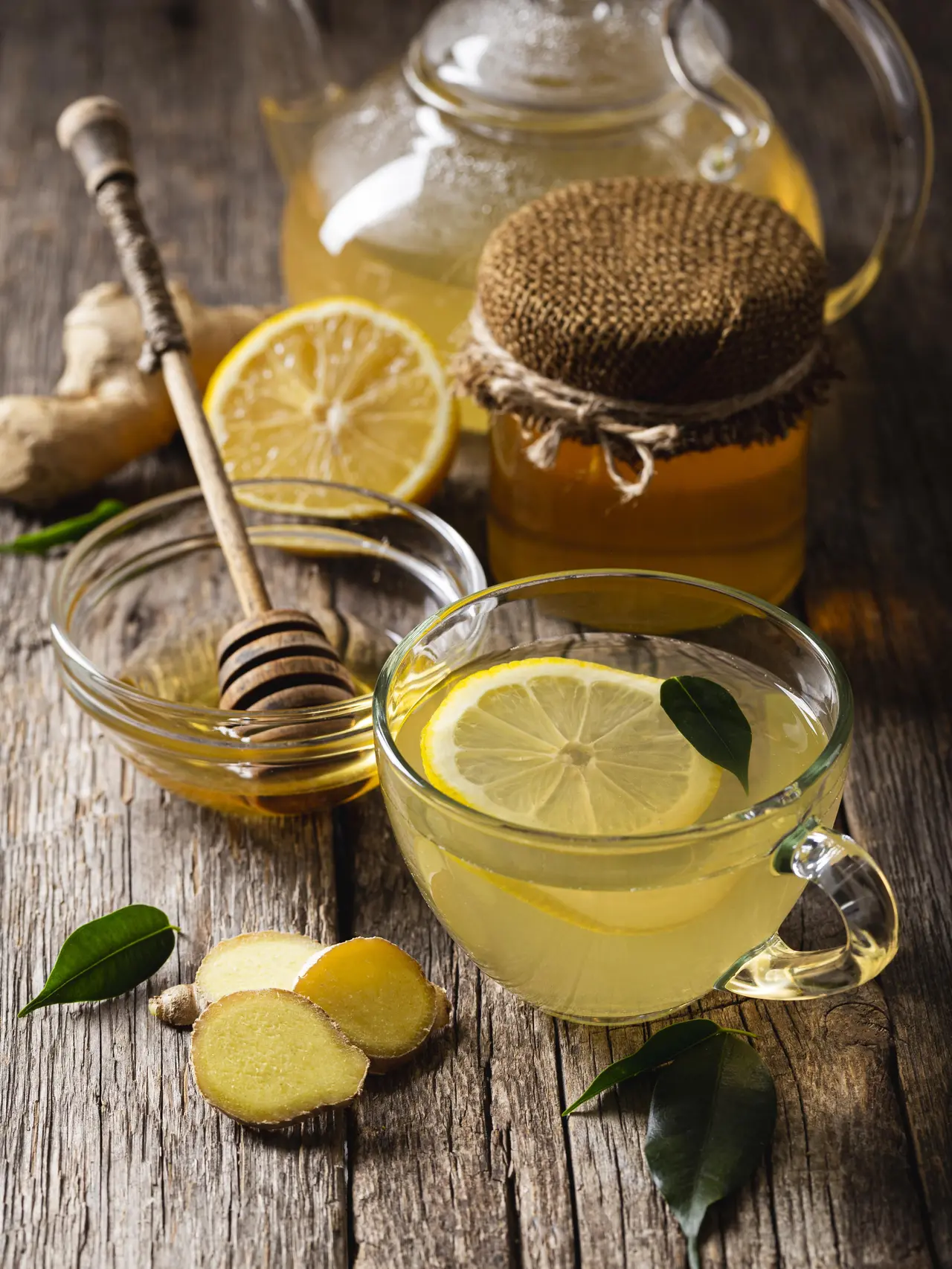 Resep Teh Lemon Gula Batu Enak yang Mudah Dibuat - Food Fimela.com