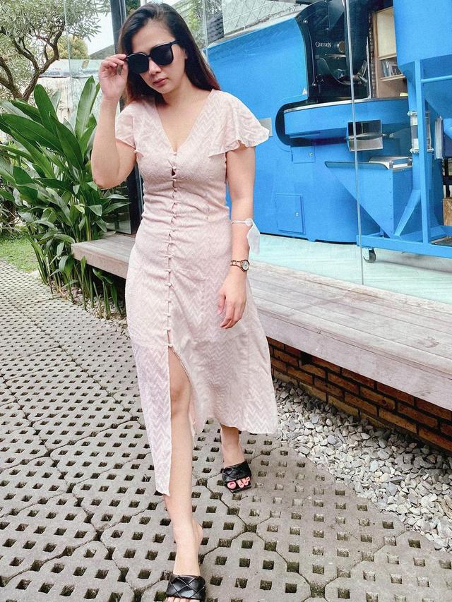 7 Potret Terbaru Yulida Handayani Usai Cerai dari Aktor India Ravi Bhatia, Kembali Jadi ...