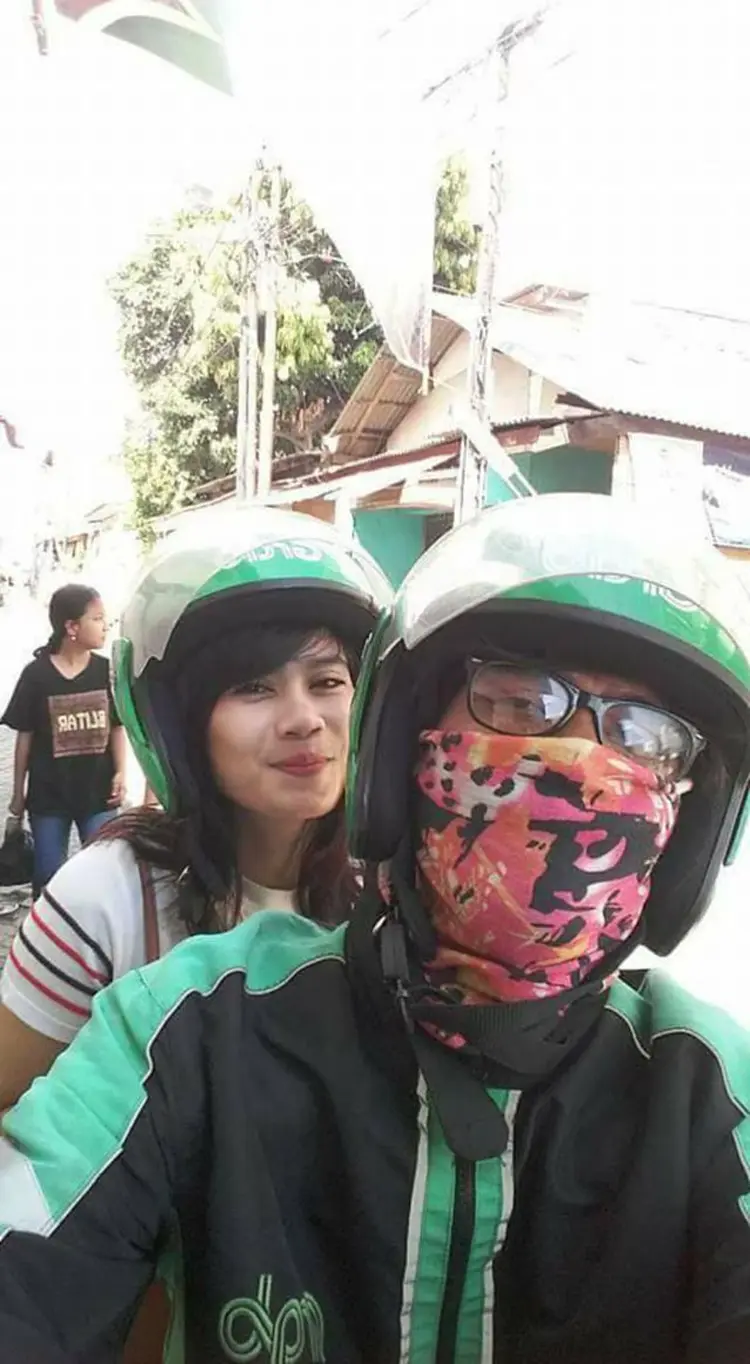 Bikin Iri Driver Ojol Selfie Dengan Cewek Cewek Cantik Ini Bikin Adem Galeri 