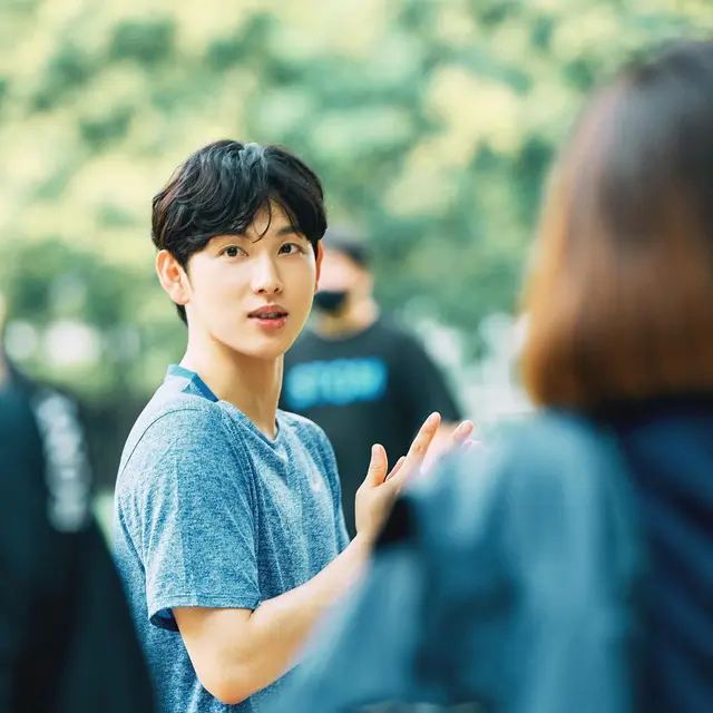 10 Fakta Menarik Yim Si Wan yang Jadi Bintang Baru di Squid Game Season 2 - Entertainment Fimela.com