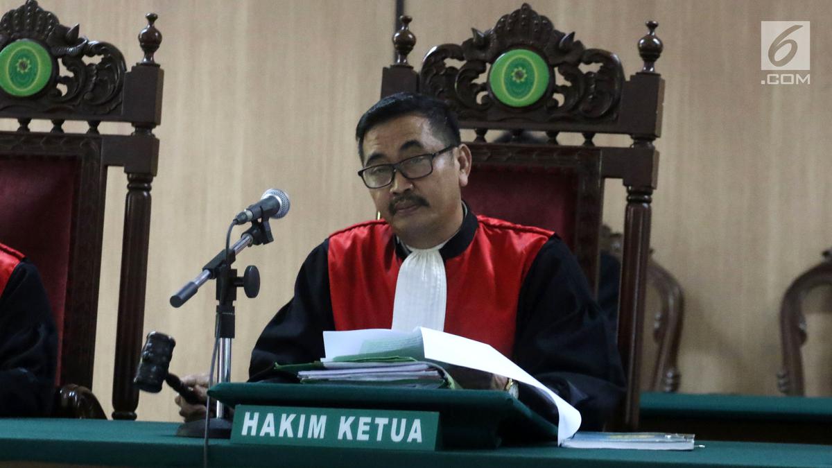 FOTO: Sah, Ahok - Veronica Resmi Bercerai - Foto Liputan6.com