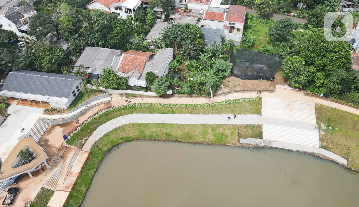 Menikmati Akhir Pekan di Ruang Limpah Sungai Brigif - Foto Liputan6.com